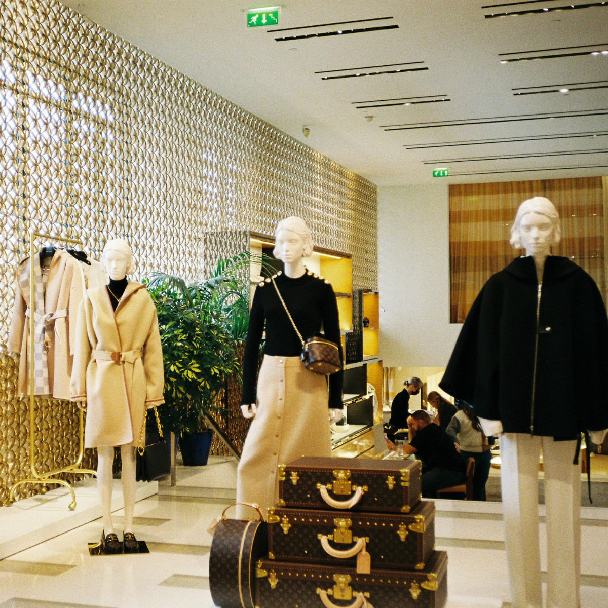 Trench Heating for Retail: Enhancing Comfort & Efficiency | AirFixture